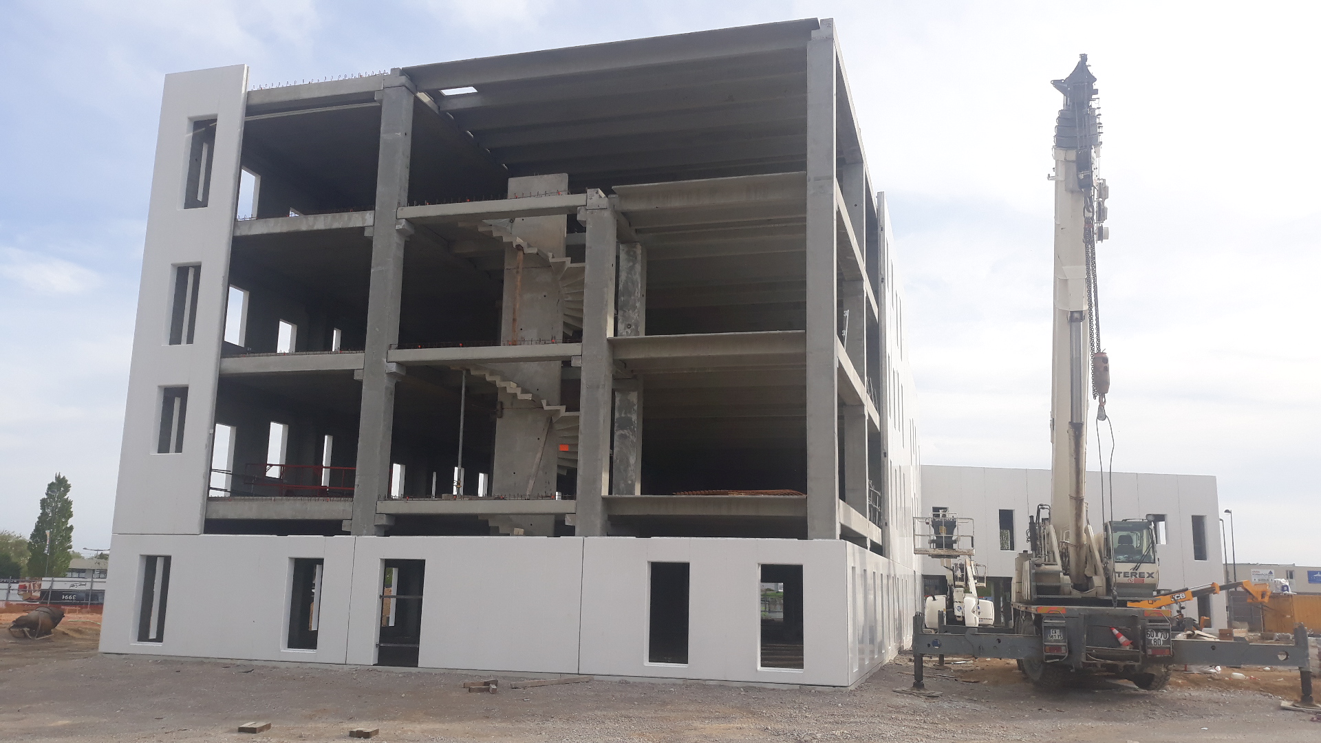 Bâtiment et escaliers en béton, une réalisation PBM et Eurobéton
